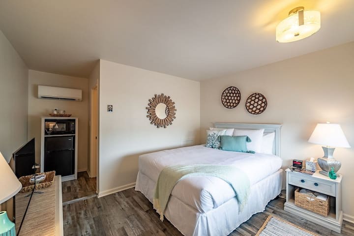 Coastal Queen Comfort - Rehoboth Beach, DE