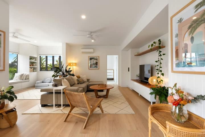 Belongil Barefoot Luxury Summerhaven House - Byron Bay