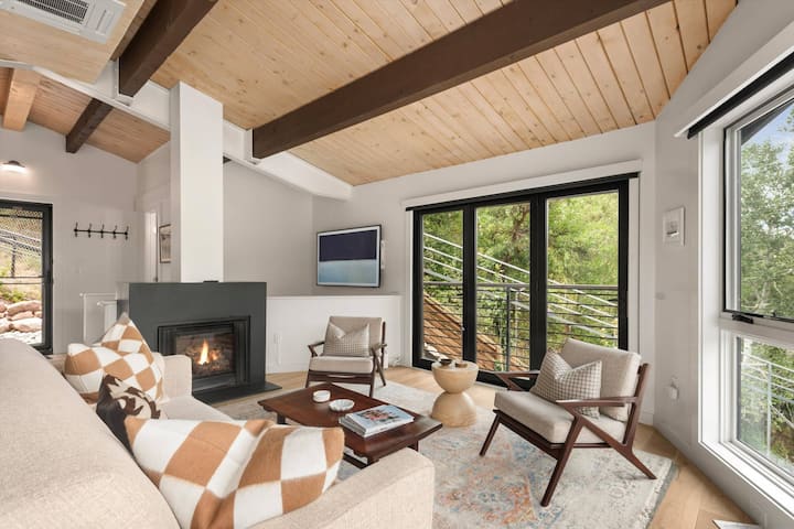 New Rental! Incredible Views Of Aspen. Pool/ac - Aspen