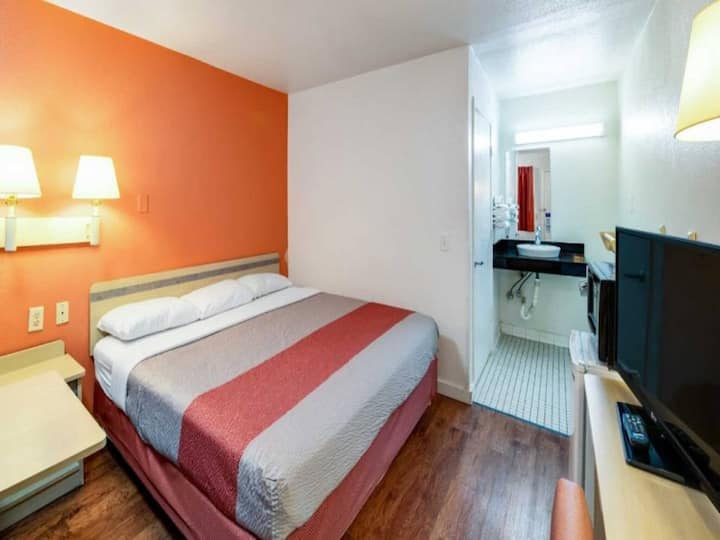 Motel 6 Greenville, _1 King Bed | Fumer - グリーンビル, TX