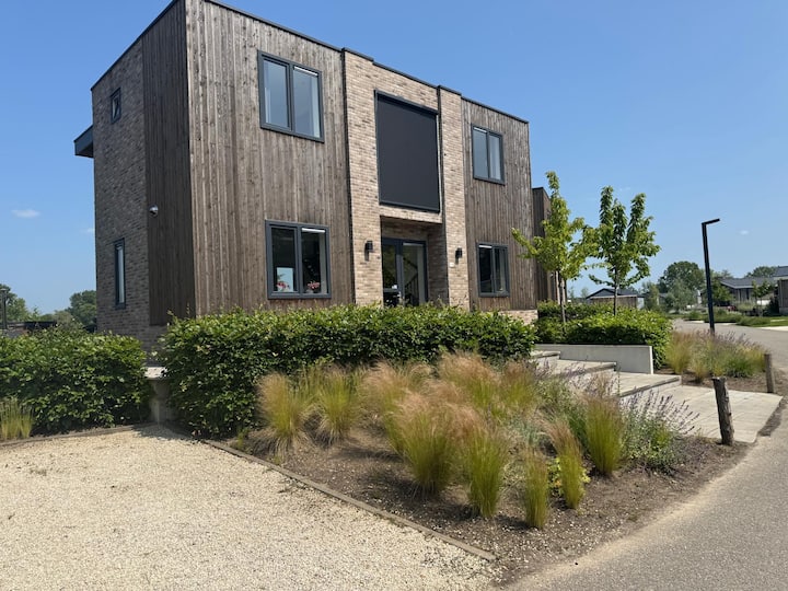 Maas Villa Wellness | 10 Persons - 荷蘭