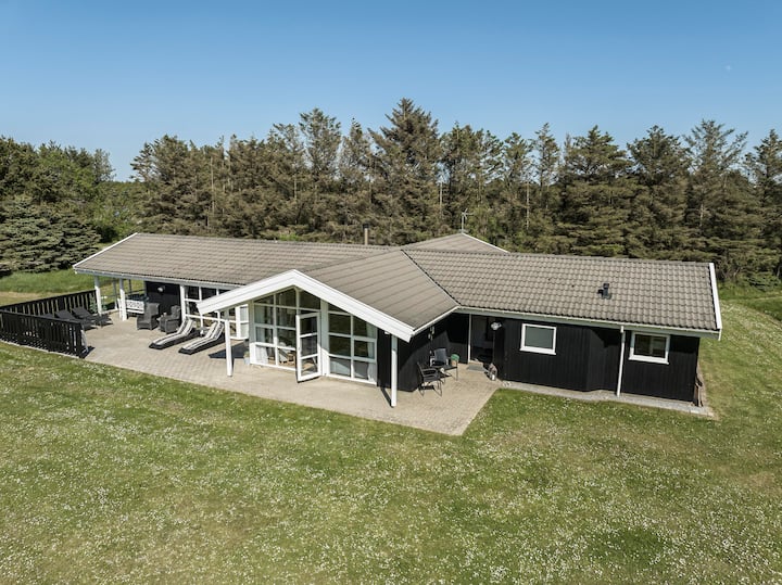 Attractive Pool House Accommodating 10 Guests In. - Danemark