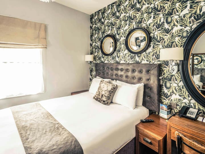Less Than A 10-min Drive From The Centre - Nottingham