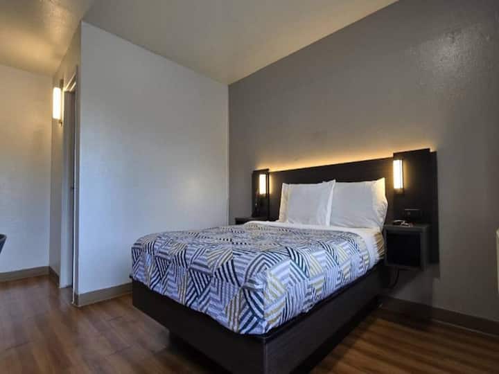 Motel 6 Slidell, La - New Orleans_1 King - Slidell, LA