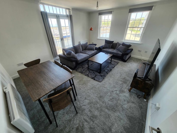 Lovely 2 Bed Harbourside Apartment With Sea Views - St Bees