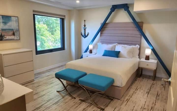 1 Bedroom Suite + Den (Second Floor) - Sauble Beach