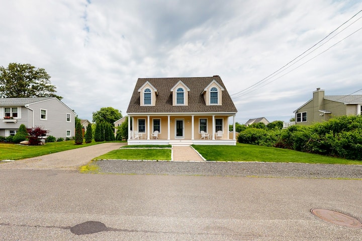 Coastal 3br Dog Friendly | Fireplace | Deck - Long Beach, ME