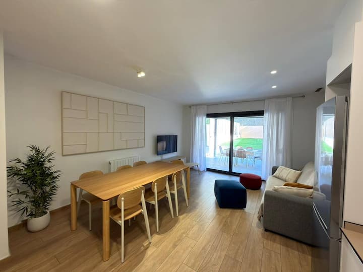 With River Views And A Private Garden (Garden 1-2) - Girona