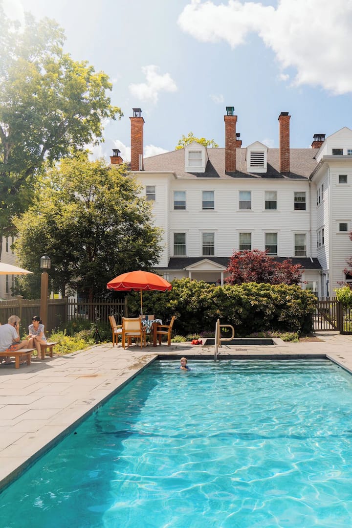 Stockbridge Views | Dining. Pool + Full Kitchen - The Berkshires, MA