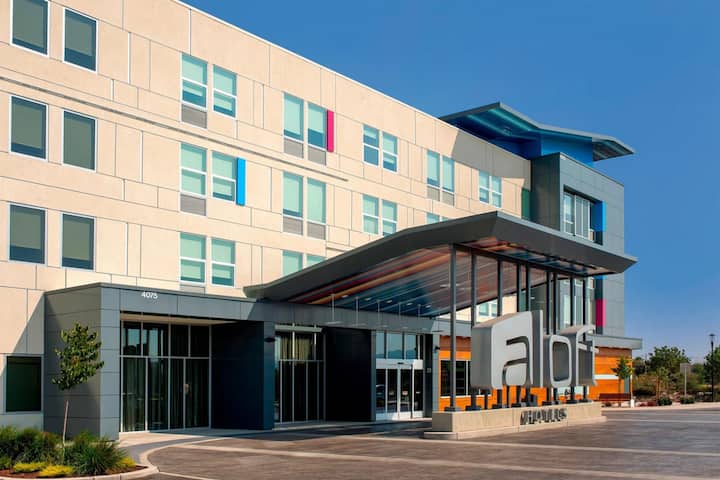 Near Dublin Ranch Golf Course + Dining. Bar. Pool. - The Wave, Dublin