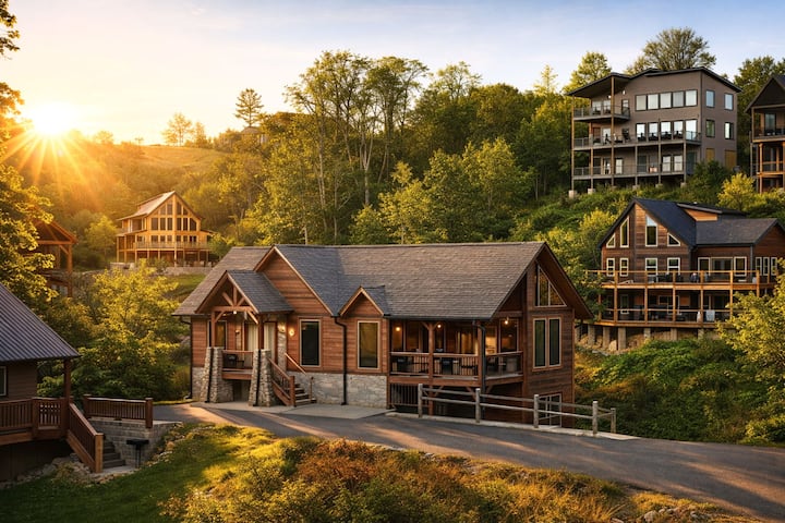 Mountain Views Cabin | Fireplace & Games - Gatlinburg, TN