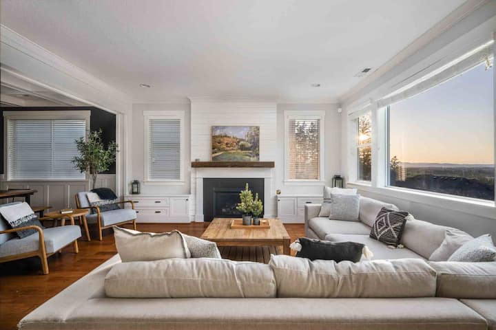 Spectacular Hillside Escape W/ Valley Views, Game - Beaverton, OR