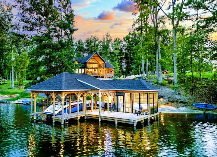 New Lakefront Lake Anna, Pool, Boat Dock, Deck Vie - Lake Anna, VA
