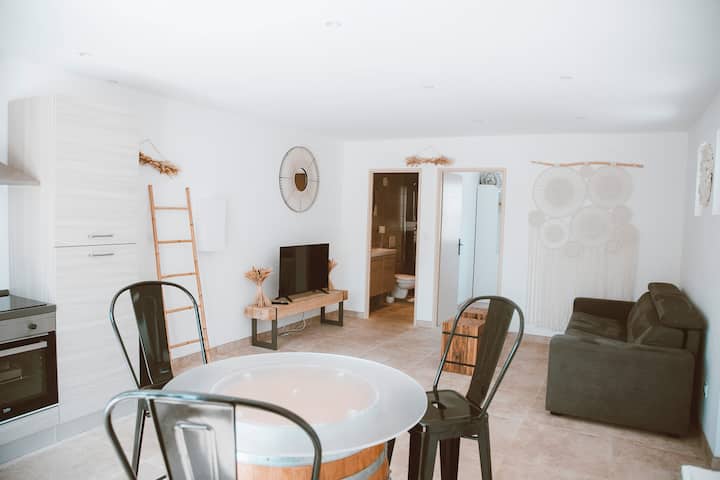 Marselan - Gîtes Du Mas Des Jeux - Vauvert