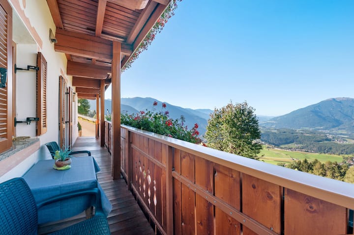 Gruberhof Appartement 1 Avec Vue Sur La Montagne - Terento