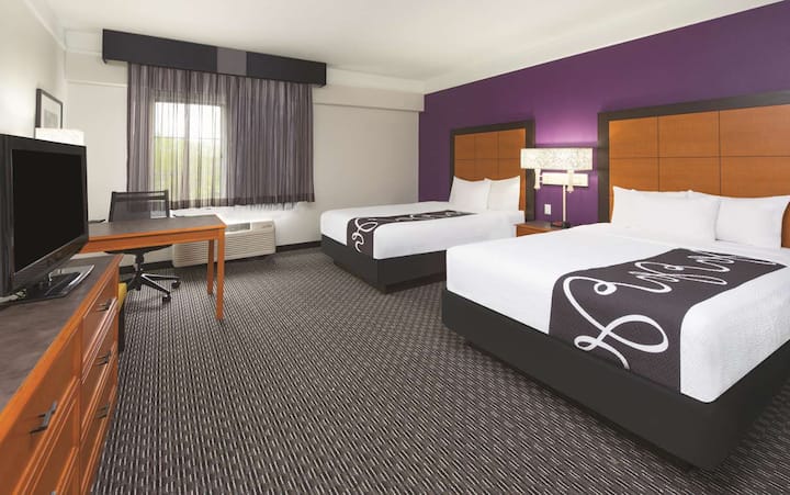 La Quinta Miami L 2 Doubles L Family-friendly Stay - Miami, FL