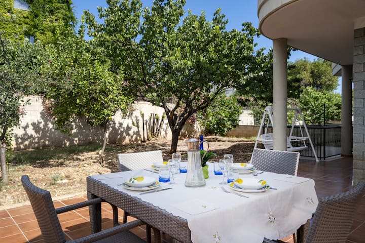 Elisa's - Villa With Garden By The Sea - Bari