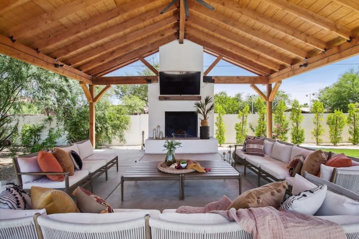 Luxe Desert Compound, Private Heated Pool - フェニックス, AZ
