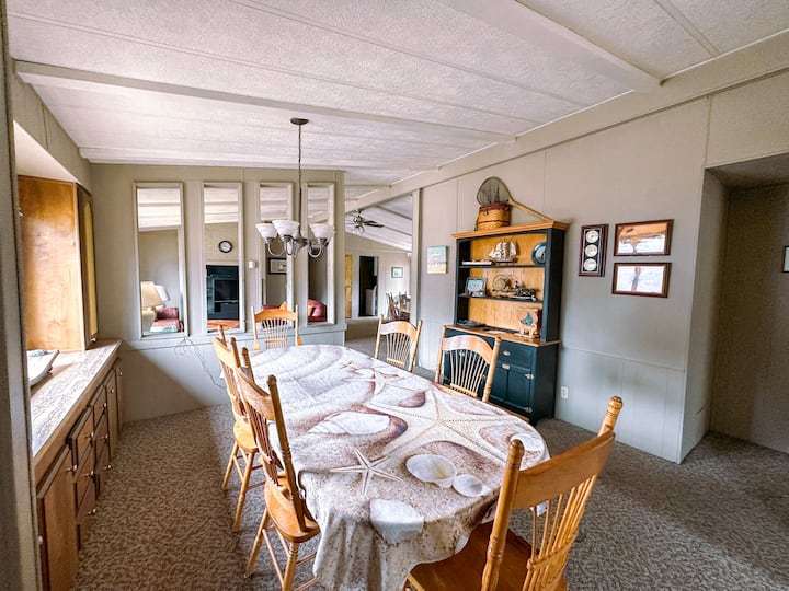 Columbus Empire House - Coos Bay, Or - Coos Bay, OR