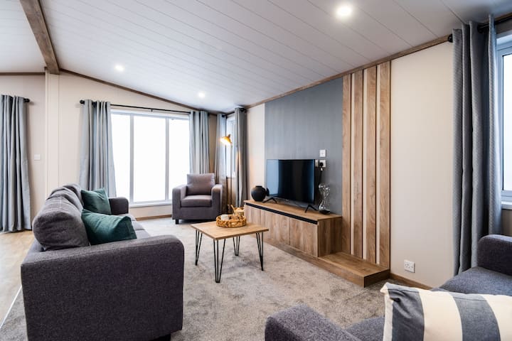 Hot Tub Lodge, Victory Liberte 104 - Anstruther