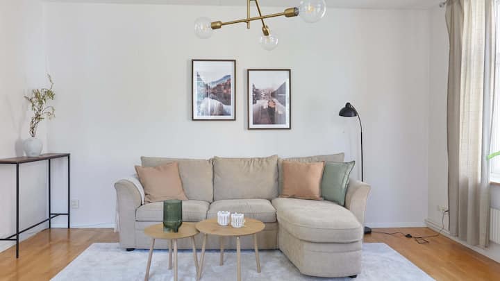 Central And Spacious 2br Apartment - Östersund