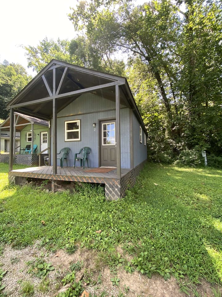 Rustic Land Cabins - Jasper, TN