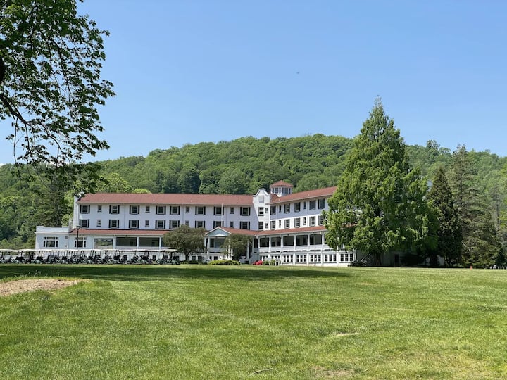 4 Units | Relaxing Mountain Retreat & Adventures - Stroudsburg, PA