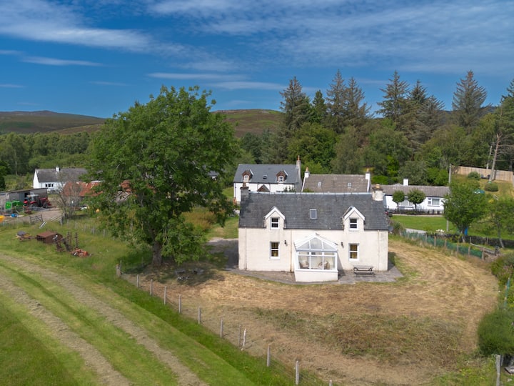 The Manor House By Interhome - Loch Ness