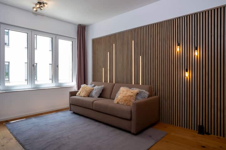 New Luxury Apartment, 3 Rooms, At Rathausplatz - Augsbourg