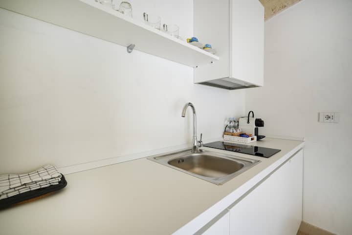 Palazzo Della Torre 003 - Historical Modern Stay - Mola di Bari