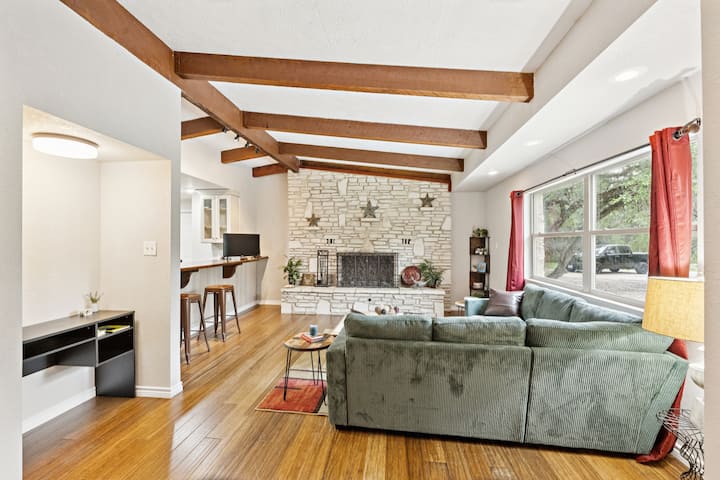 New! Hill Country Getaway Near San Marcos River - San Marcos, TX