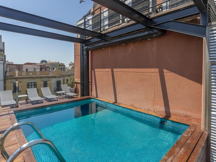 Central Barcelona Apartment With Pool For 8 Guests - Barcelona