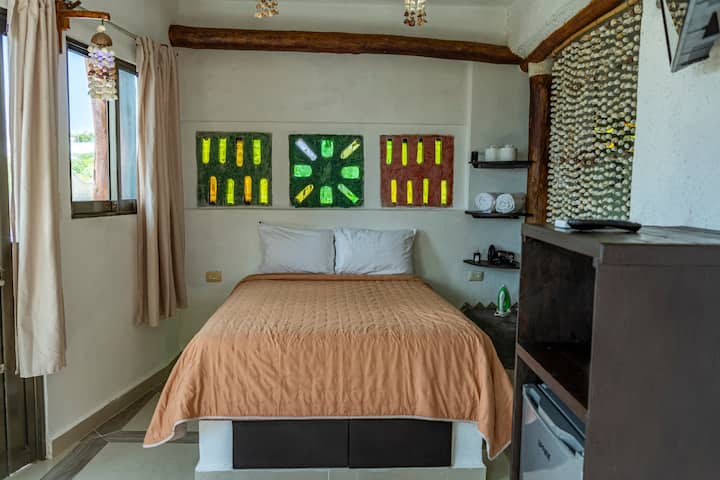 A Few Steps From The Beach, Rooftop W/ Ocean Views - Isla Mujeres