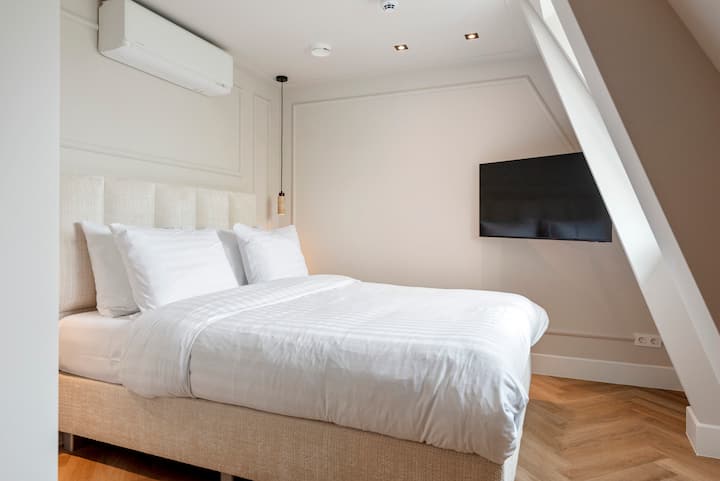 Boutique Hotel Novi - Room Luna - Zandvoort