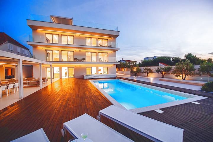 Villa Osias With 6 Bdr - Ibiza