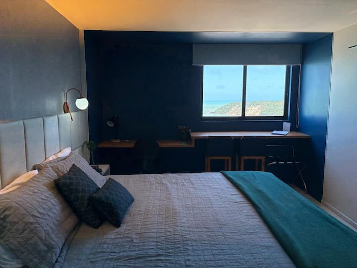 Elegant Retreat With Stunning Blue Views - Natal