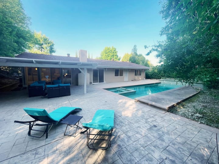 3br Villa With Serene Poolside Views - Cal1 - Hh - Calabasas, CA