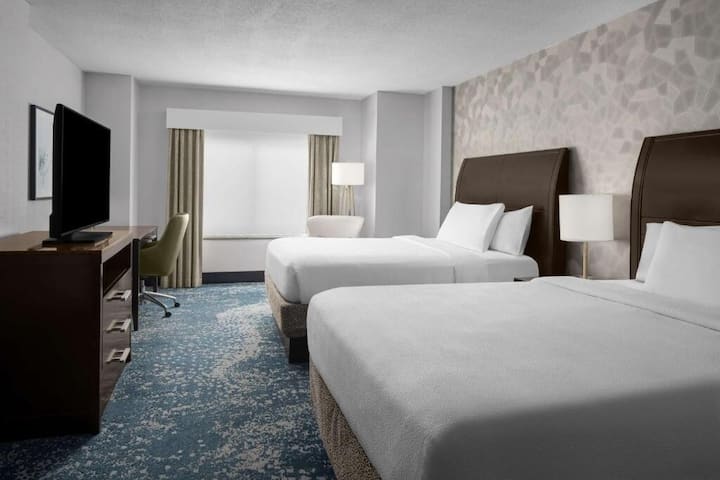 3 Ideal Pet Friendly Units By Red Line Metro - Bethesda, MD