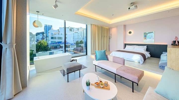 B04 부티크Spa Villa(원룸,침대1,거실,샤워실,화장실) - Busan