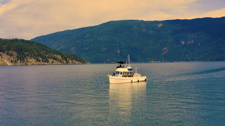 Dreamtime: A Grand Banks Escape - Harrison Hot Springs