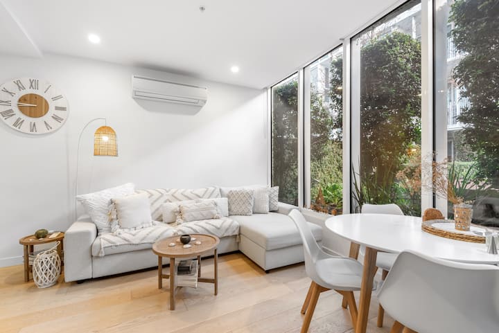 Brighton 1-bed Apartment With Balcony & Parking - オーストラリア ブライトン