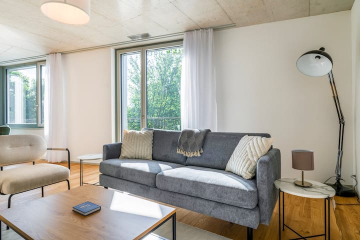 Blueground | Saatlen, Balcony, Nr Zurich Zoo - Zürich