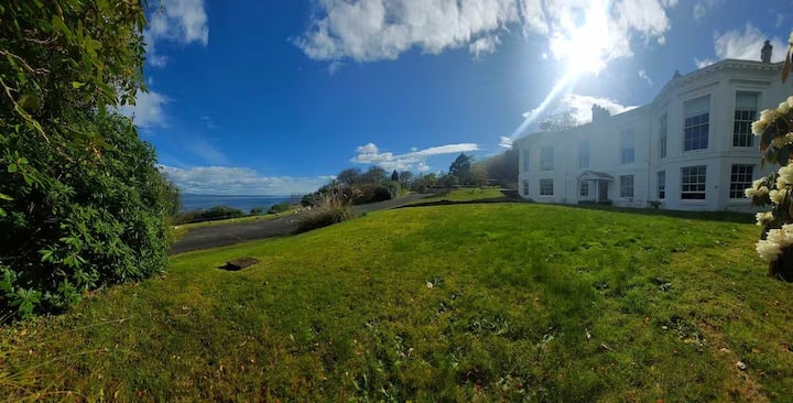Isle Of Bute House Seaview-garden-petsok-freep - Loch Fad