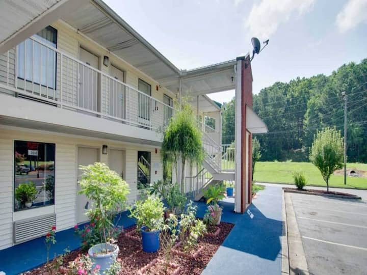 2 Lits Queen | Fumer - Red Top Mountain State Park, Acworth