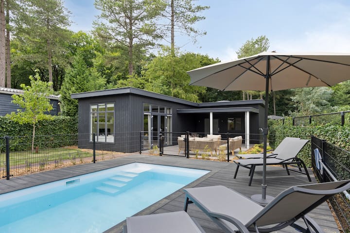 Luxe 10-persoons Lodge Met Privé Dipping Pool - Veenendaal