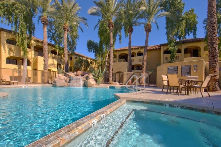 Four Villas With Waterpark & Game Room Access - Scottsdale, AZ