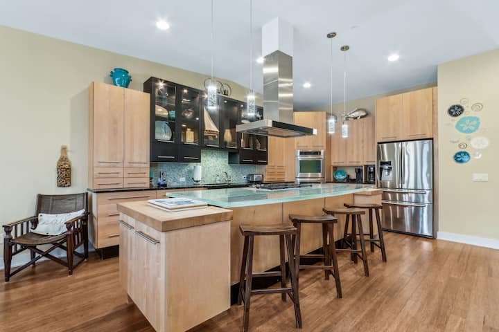 Sleeps 14! Townhome W/ Elevator Near Beach - Fernandina Beach, FL