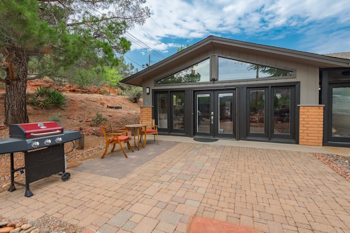 Uptown Respite: Where Peace Meets Adventure - Sedona, AZ