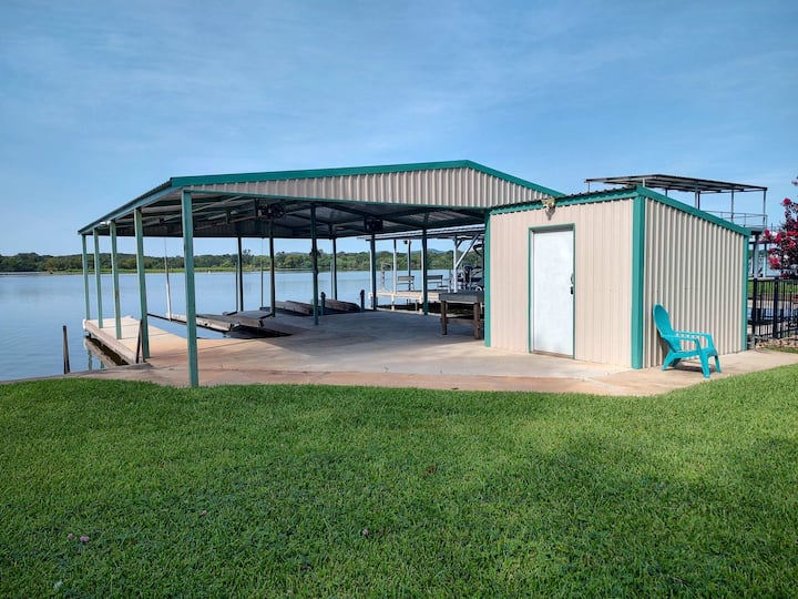 Bare Feet Retreat - Kingsland, TX