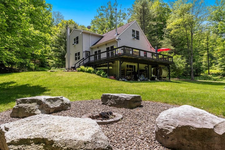 Welcome To The Gunks - Kerhonkson, NY